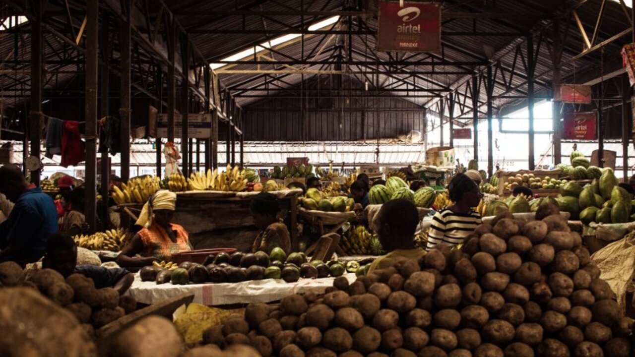 Financial inclusion of urban street vendors in Kigali | International ... Financial inclusion of urban street vendors in Kigali | International ...