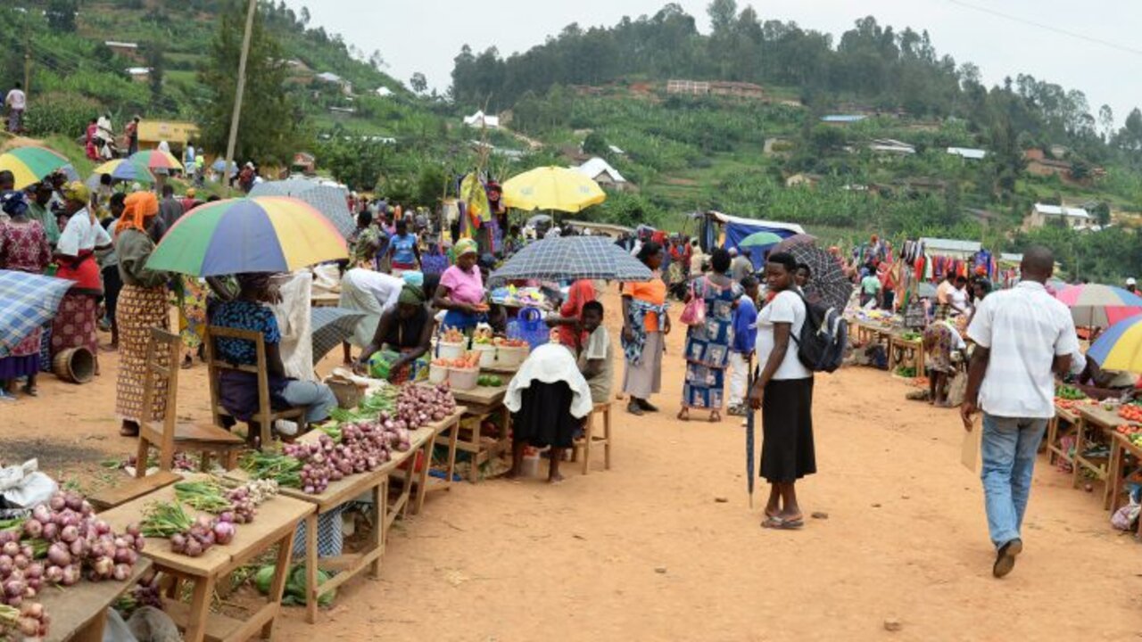 Financial inclusion of urban street vendors in Kigali | International ... Financial inclusion of urban street vendors in Kigali | International ...