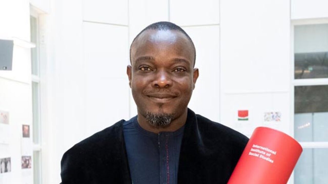 Dr Deo-Gracias Houndolo successfully defends his PhD thesis ...